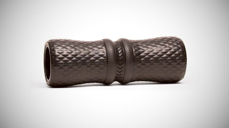 Roll Recovery R4 Body Roller: A Blend of Durability, Design, and Deep ...
