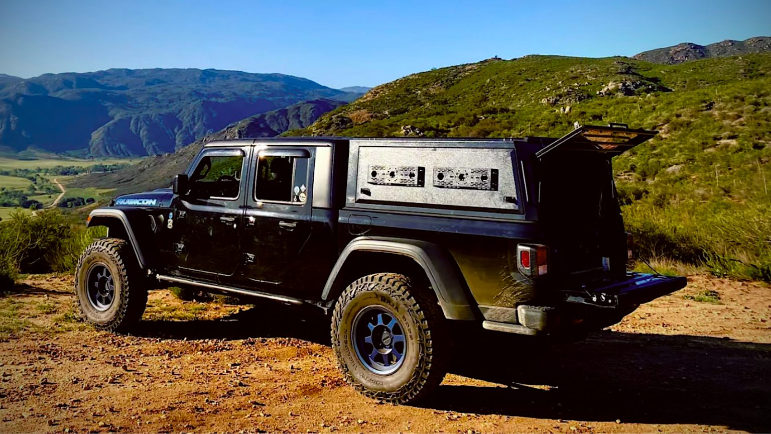 Gaia Cap: The Versatile Pop-Up Pickup Solution for Ultimate Convenience ...