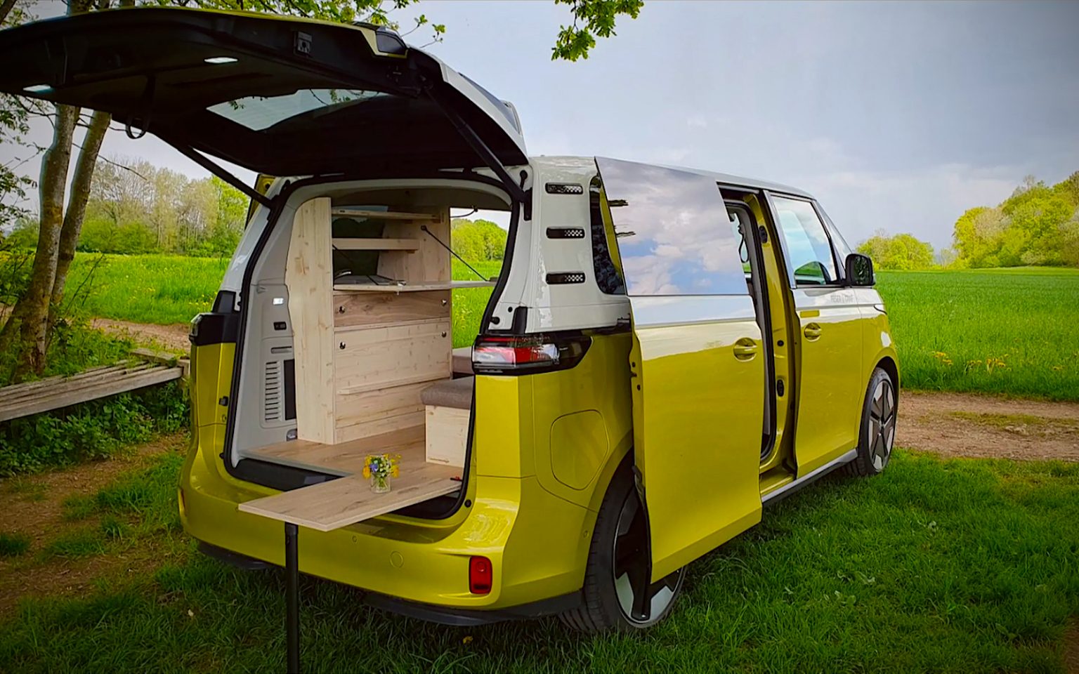 Natural Motorhomes' ID. Buzz Kit: Experience Rustic Elegance on Wheels ...