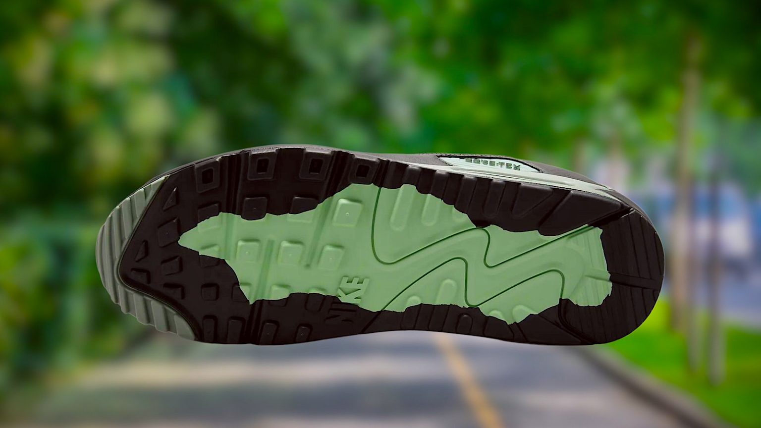 Nike Air Max 90 GORE-TEX: A Classic Reimagined for Modern Adventure ...