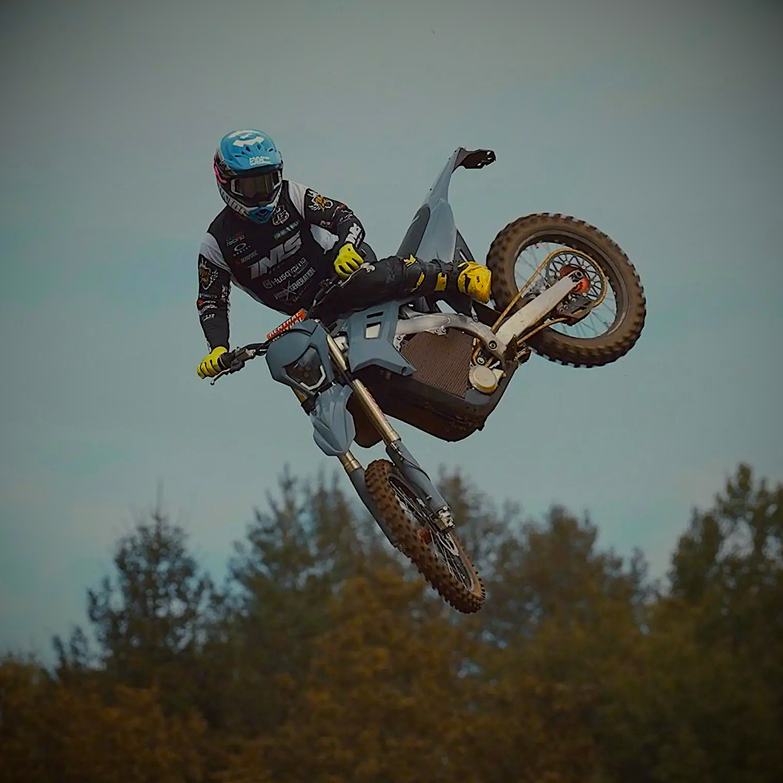 Flux Primo Electric Dirt Bike: Flux Performance's Trailblazing ...